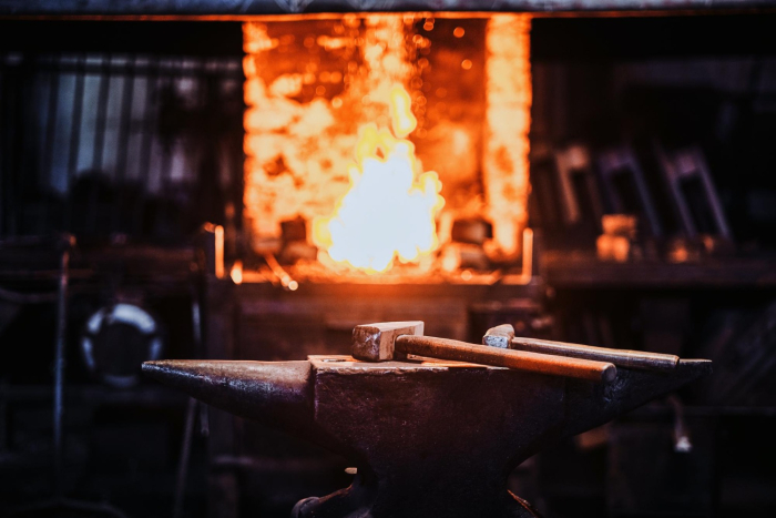 Fusión de aluminio mediante horno de inducción sin núcleo